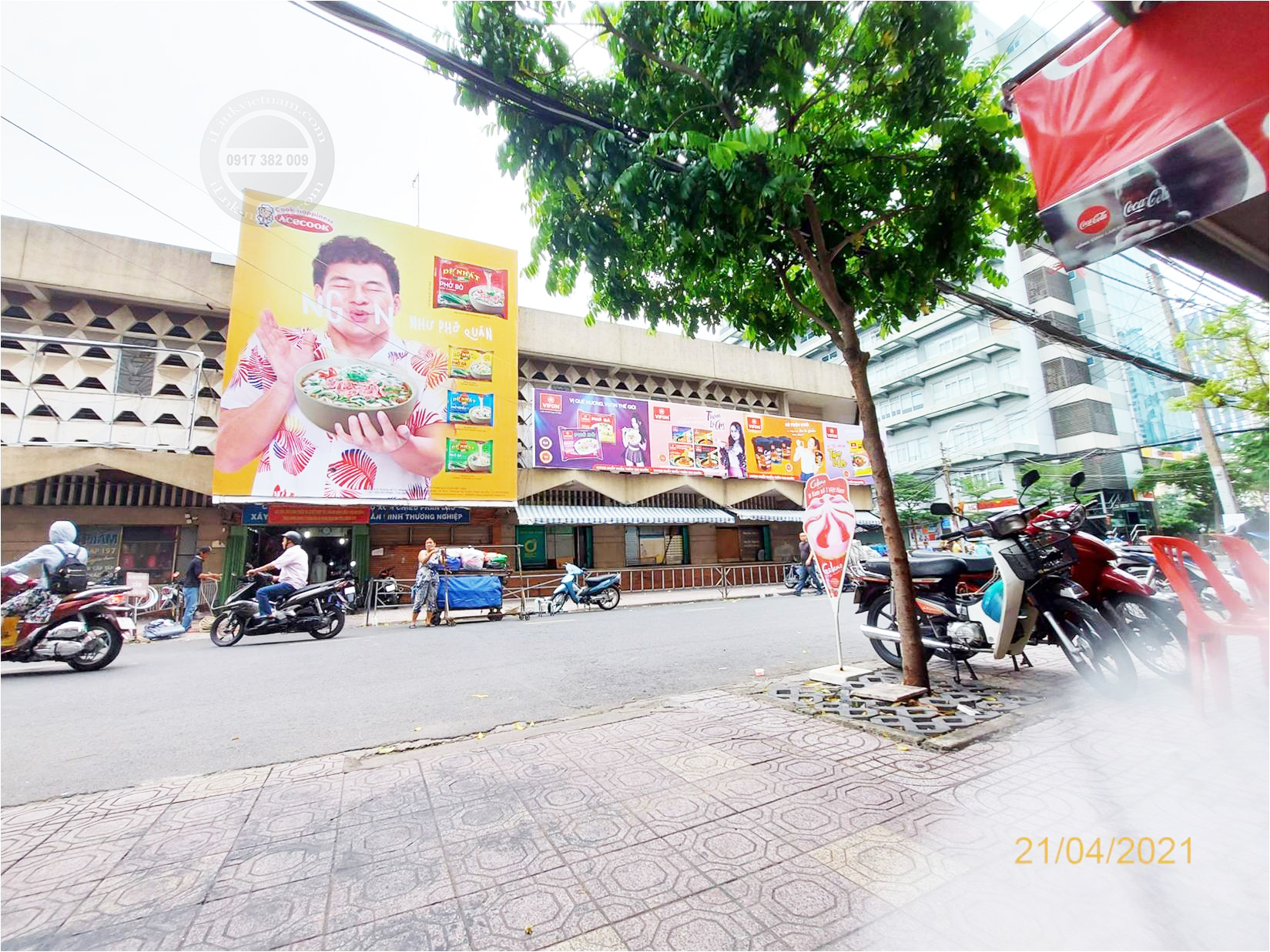 Chiến dịch quảng cáo bảng pano chợ của Acecook trên toàn quốc